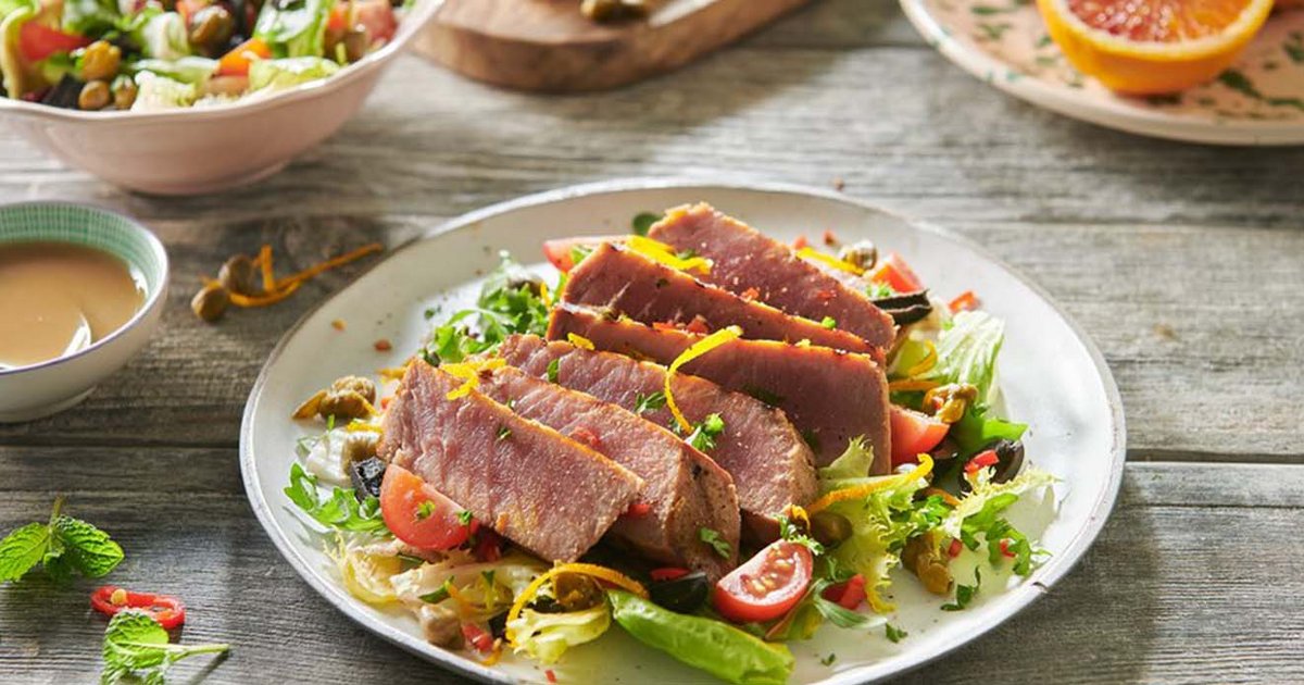 Grillet tunfiskbiff og salat | Oppskrifts | Kikkoman
